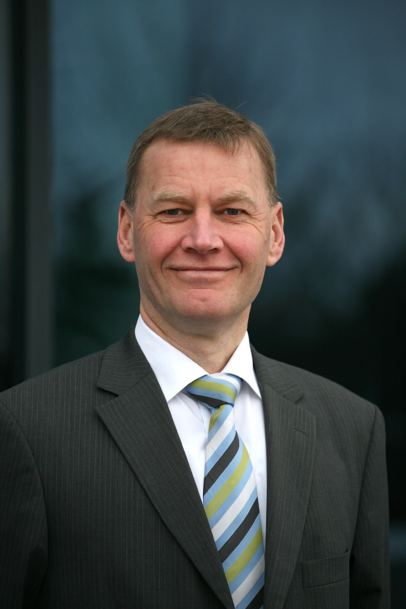 VISEON Bus GmbH übernimmt NEOPLAN Werk in Pilsting, VISEON Bus GmbH ...